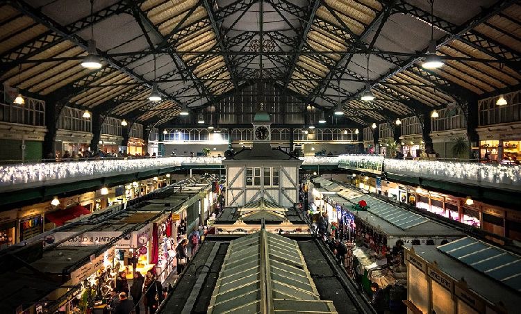 Cardiff Market Late Night Returns - It's On Cardiff