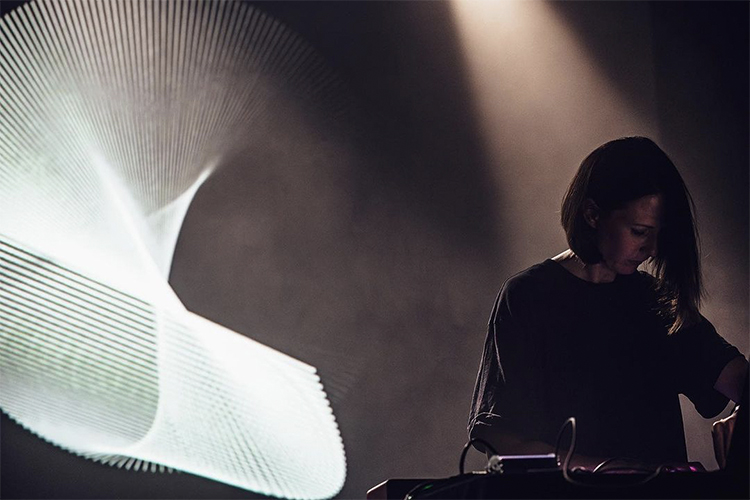 Halina Rice to perform Live AV Show In Cardiff - It's On Cardiff