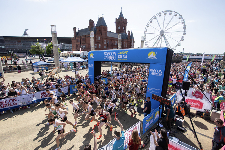 Thousands brave the heat for the 2024 Brecon Carreg Cardiff Bay 10K ...