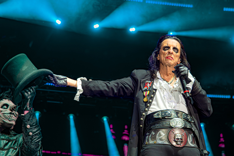 Alice Cooper at the Utilita Arena – Still the Master of Shock Rock - It ...