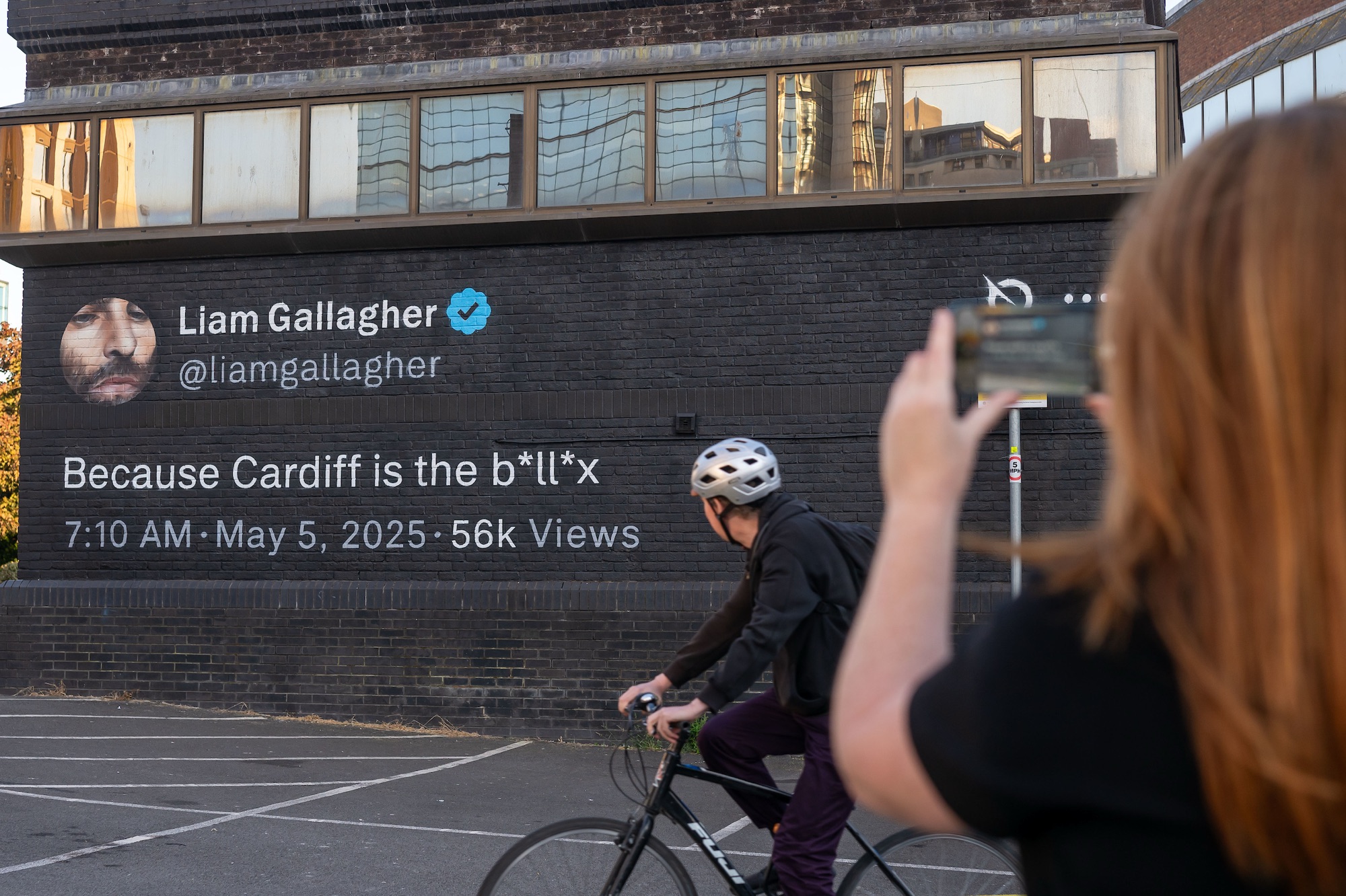 New Oasis Mural Appears In Cardiff Ahead Of The Live 25 tour - It's On ...